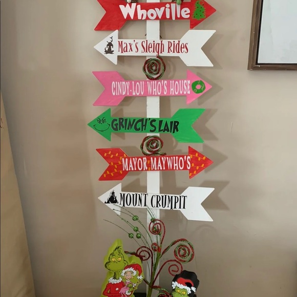 Holiday | The Grinch Drseuss Inspired Grinch Wooden Directional Sign ...